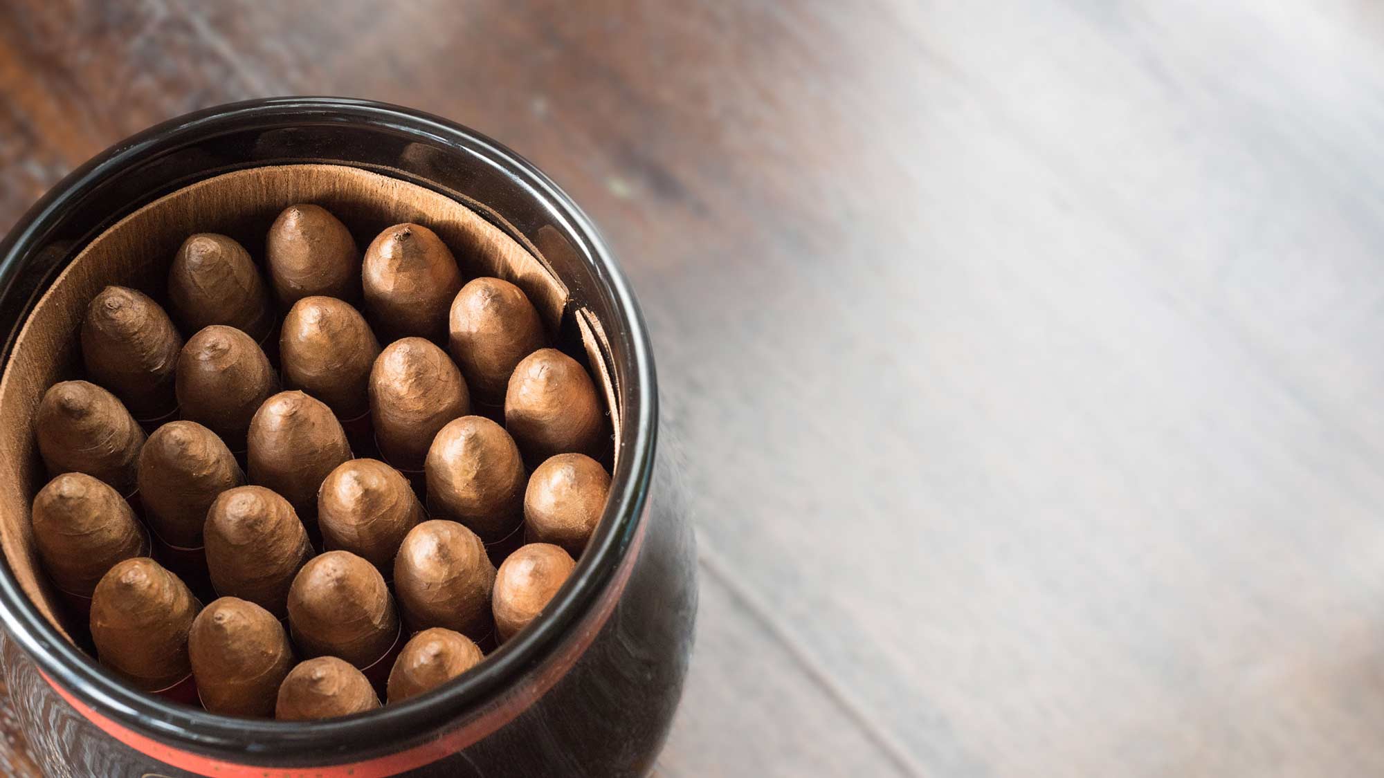 Tobacco Town – Cigar Lounge – Cigar Bar – Detroit, Michigan